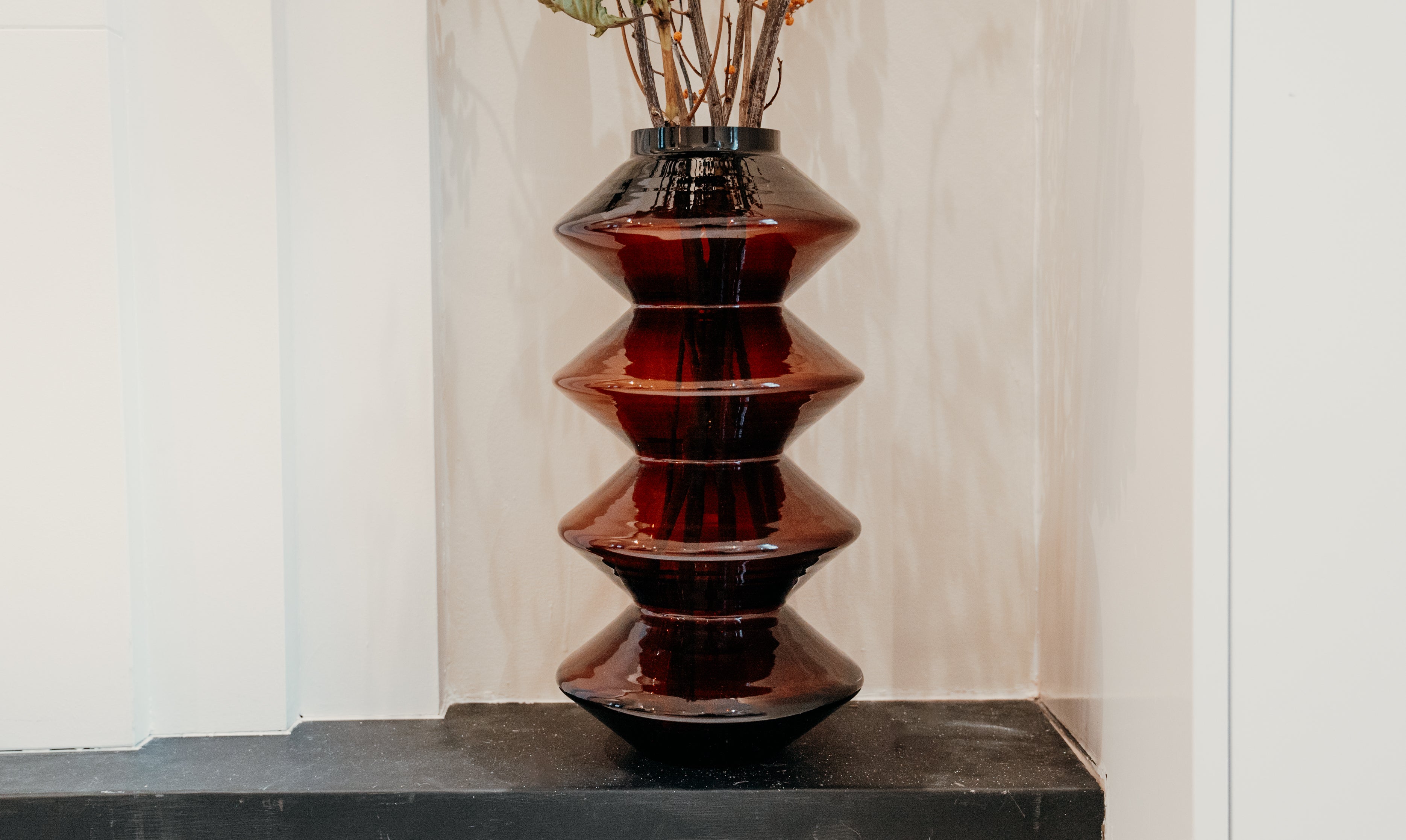 GLASS VASE– Dara Maison