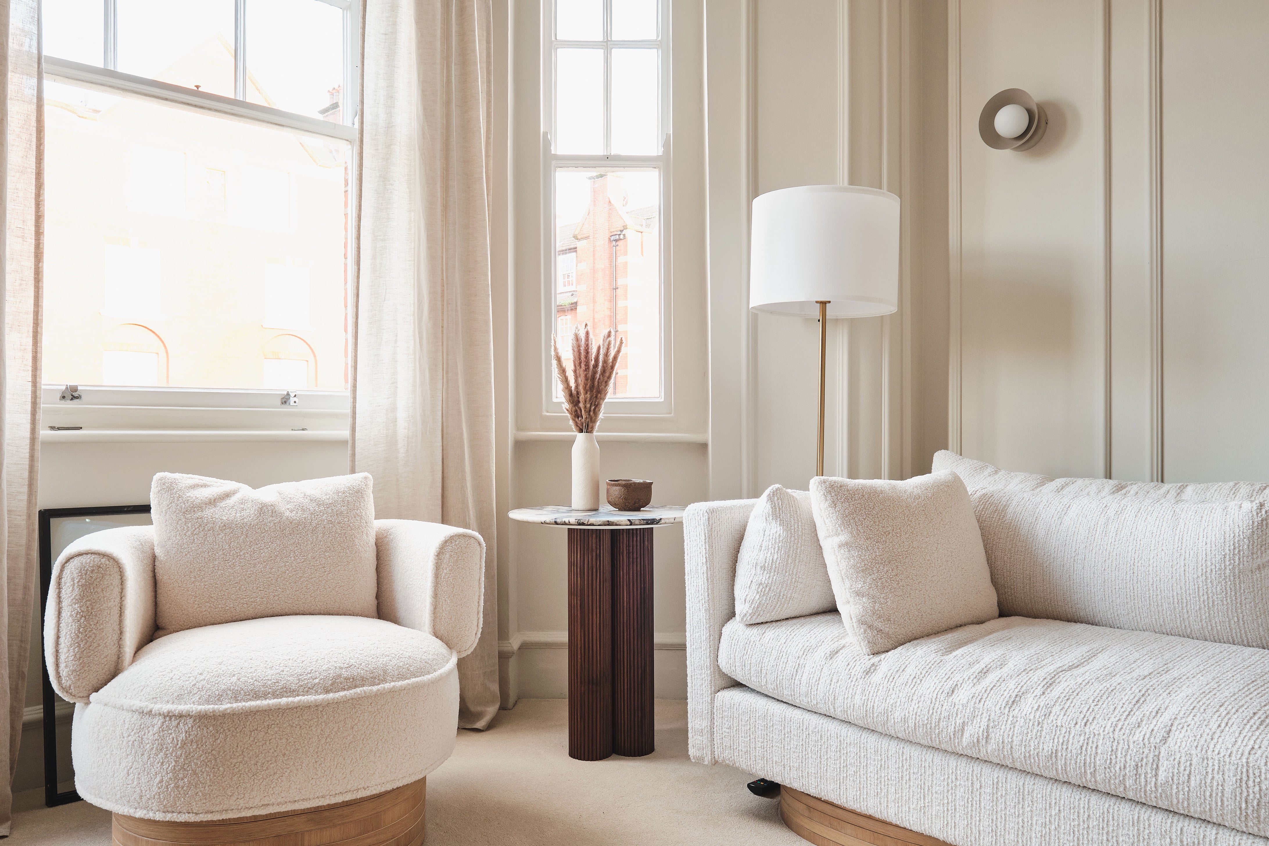 COLUMN SIDE TABLE - WALNUT– Dara Maison